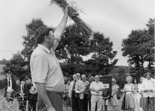 Crying the Neck | Cornwall For Ever!